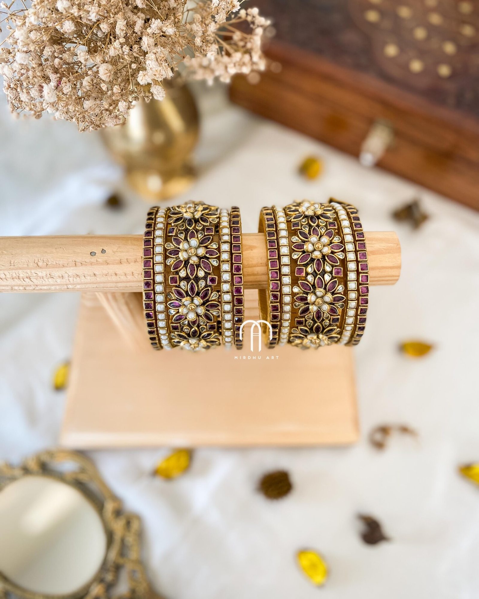 Kundan Bangles – White Pearl and Wine combination Bangles – mirdhuart.com